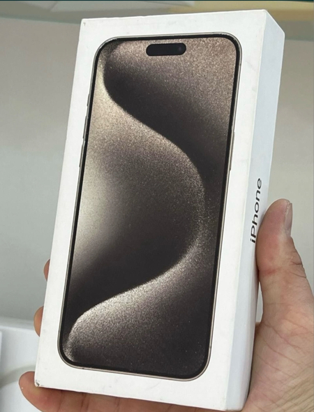 Iphone 15 pro max titan
