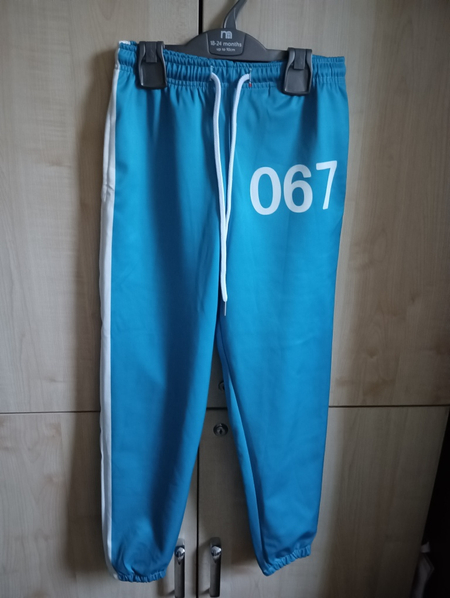 Продам спортивный костюм
