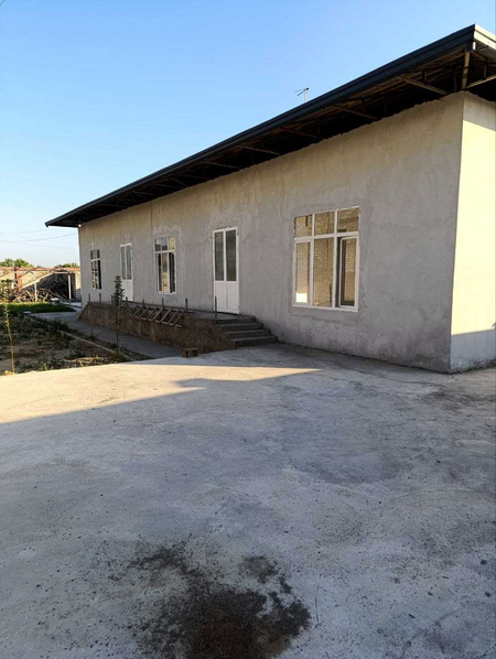 СРОЧНО Ховли уй сотилади! Уртасарой МФЙ, Корасув дарёси, 5 хона.