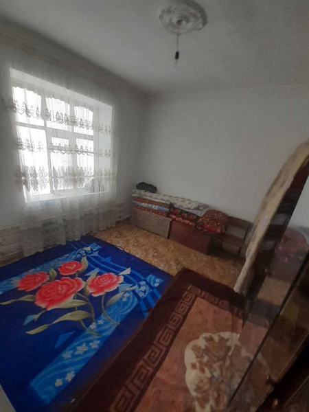 Uy sotiladi 7 sotixlik