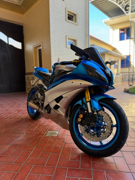 Yamaha r6 2008 sotladi