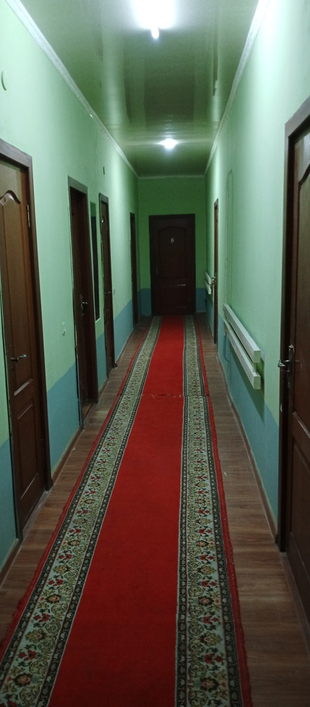 Урду алдинда студентлара