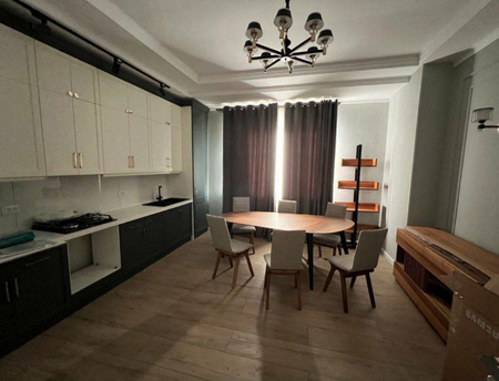 Продается квартира на Яккасарайском районе