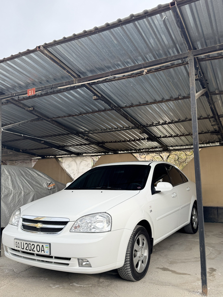 Lacetti 1.6 avtomat 50.000 km probegi srochna!