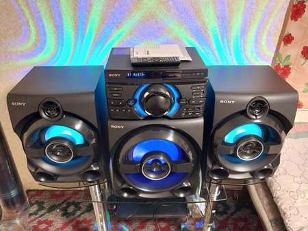 Muzikalni sentr SONY MHC M80D 2150W RMS