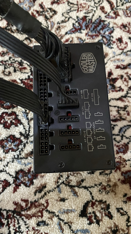 Blokpitaniya sotiladi 1000wattlik cooler master