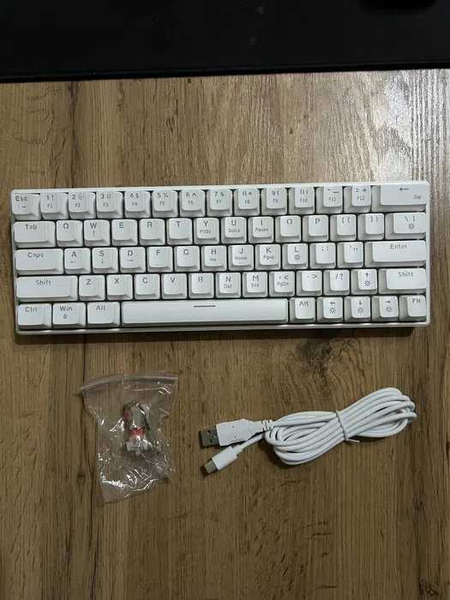 Игровая Механическая клавиатура , формат 60 % , rgb