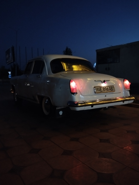 Gaz 21 Volga sotiladi