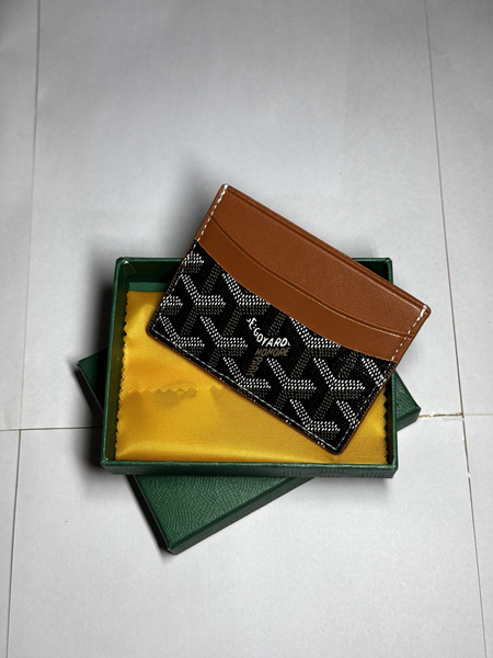 Продаются картхолдеры GOYARD
