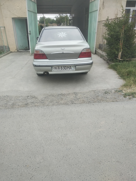 Nexia 1 sotiladi.