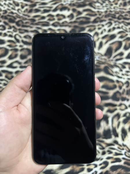 Redmi Mi Play! Sotiladi kelishiladigan joyi bor
