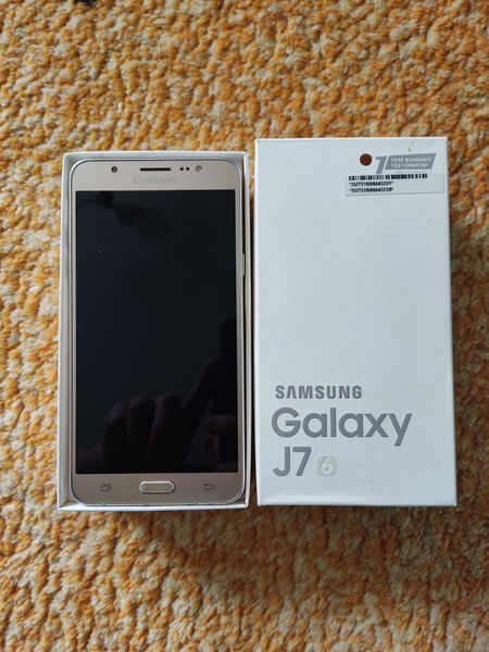 Samsung J7 2016.