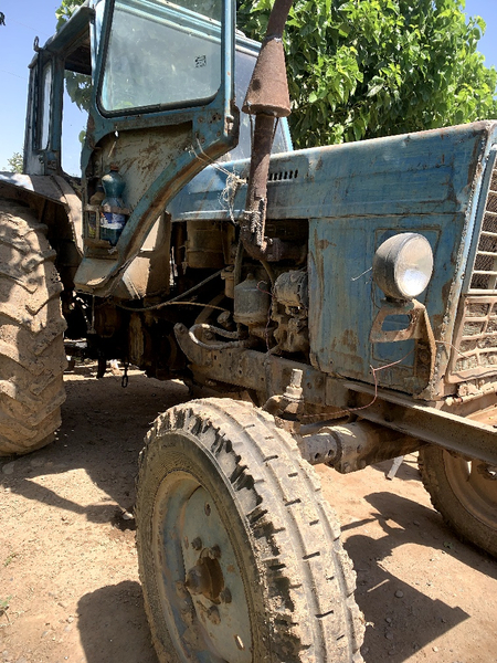 TRAKTOR MTZ 80 sotiladi