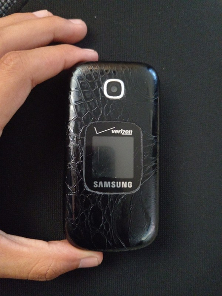 Samsung gusto 3 holati yaxshi ishlab turgan tel nomerlari yam bor