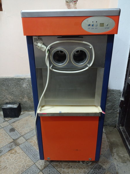 Muzqaymoq Frizer apparati