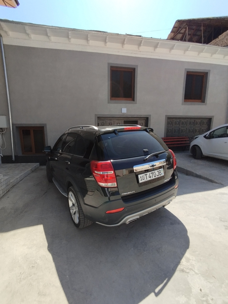 Captiva 3.4 qilingan srocna sotiladi