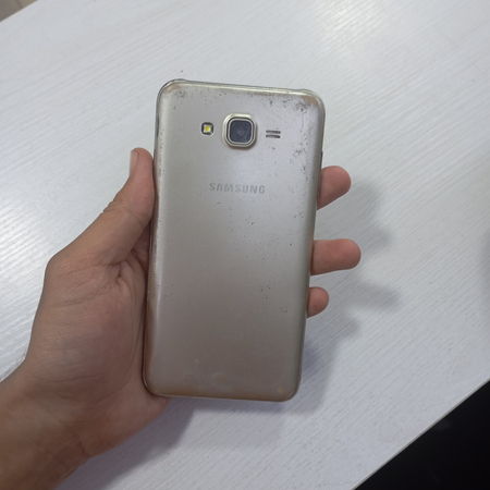 Samsung Galaxy J7