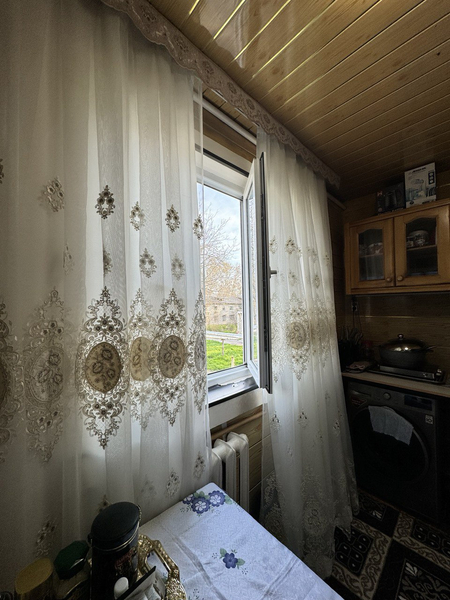 Продается 1/2/2 квартира в Спутник -2.  Сергелийский район.