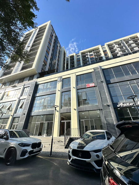 Продаётся Нежилой Офис на центральной улице Шота Руставели.