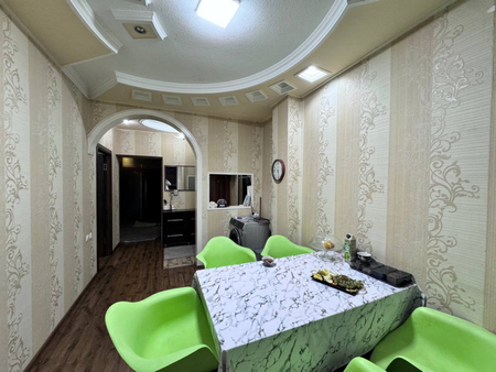 Срочно продаётся квартира 3/1/4 метро Тинчлик 100 метров