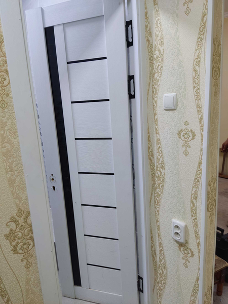 Продам три двери