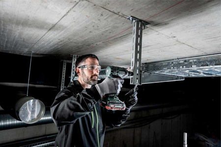 Аккумуляторный ударный гайковерт Metabo SSW 18 LTX 300 BL