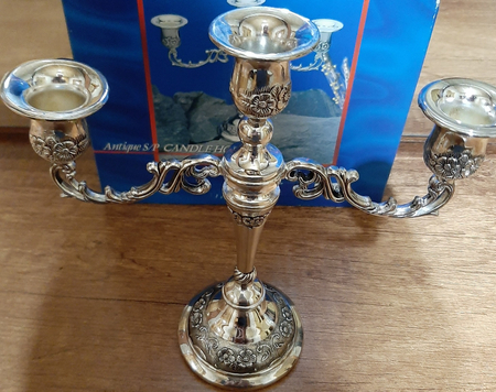 Подсвечник с тремя рожками