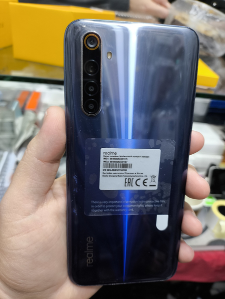 Realme 6 8/128 ideal srochni