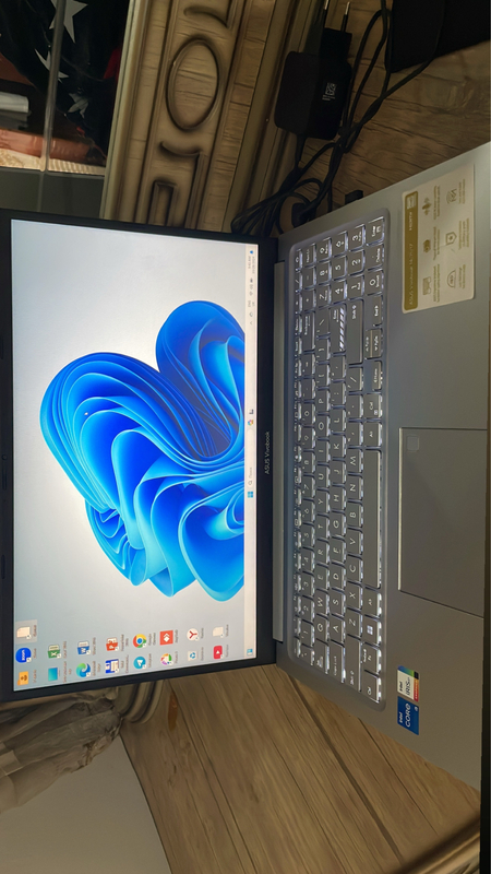Yanggi Asus Noutbuk Core i5 13-avlod 16/512 operativkasi bilan sotilad