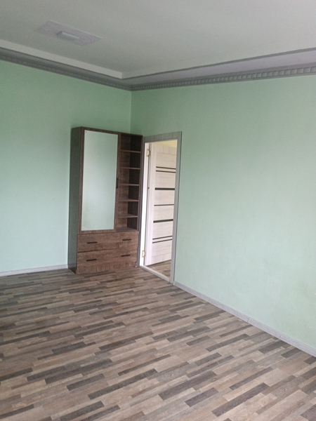 2 хонали квартира сотилади 8 чи микрорайон