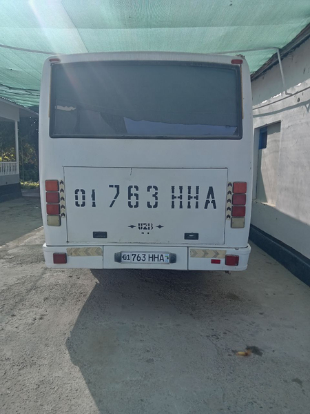 Isuzu avtobus sotiladi