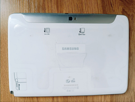 Продаю Планшет Samsung Note 10.1 в хорошем состоянии
