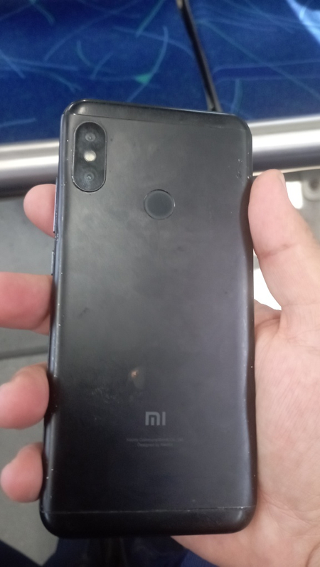 Telefon sotiladi