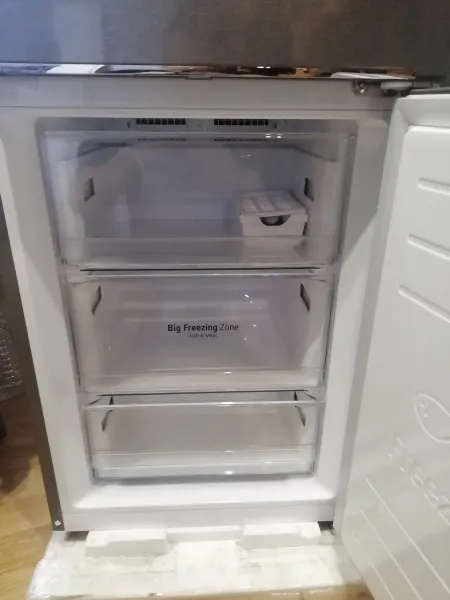 LG холодильник  Door Cooling system + Smart INVERTER compressor