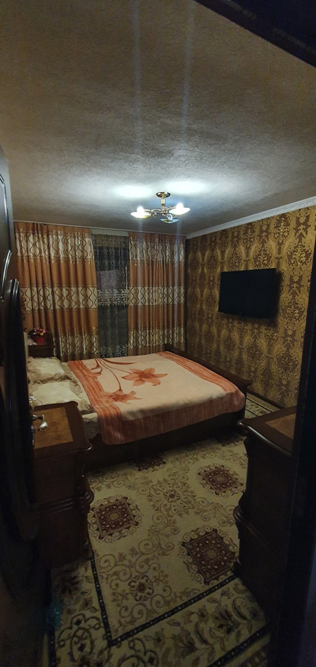 3 хоналик Квартира сотилади Барча зихожлари билан бирга.