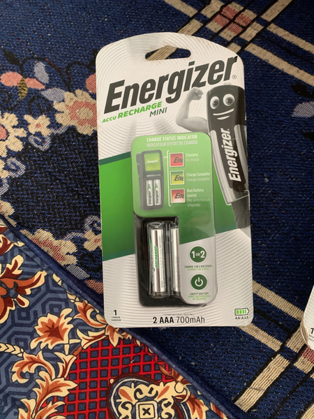 Energizer zaryad oladigan batareyka батареика зарижоння