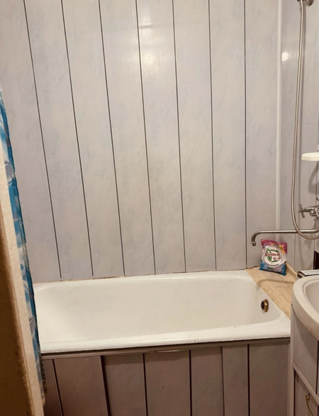 Продам 2/4/4 ком квартиру куйлюк массив 4