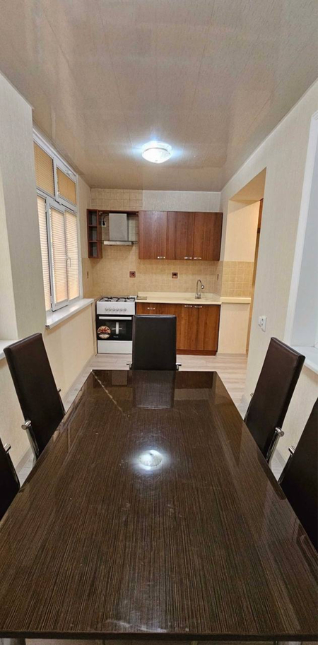 Продам квартирк 4/4/5 на массиве Феруза