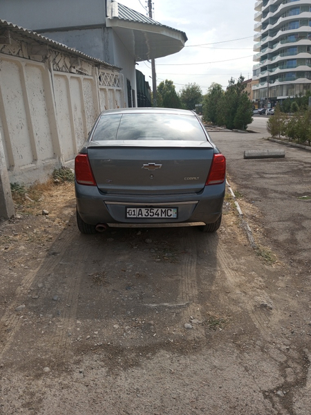 Автомобиль кобальт