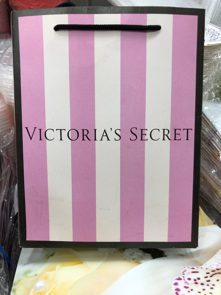 Voctoria secret karobka paketlari