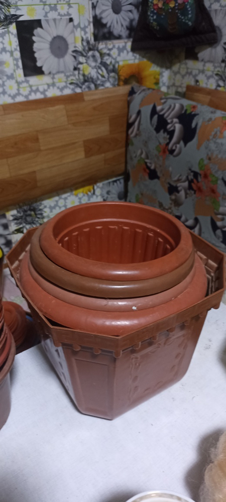 Продаю цветочные горшки