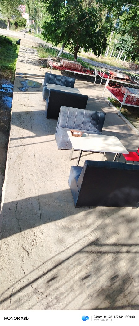 Mini divanlar komplektga sotiladi yangi barchasi