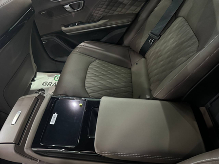 BYD HAN 2 та мотор 4 ведущий