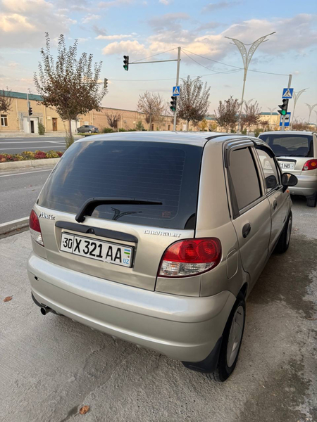 Matiz 2009 yil metan gaz srochni sotiladi