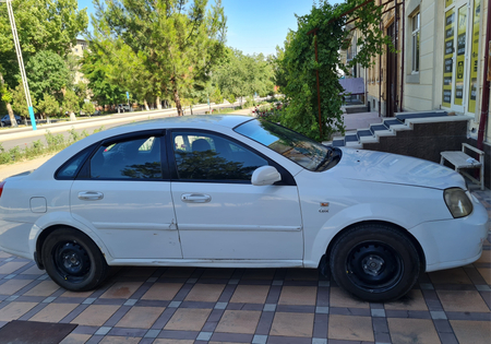 Продаётся автомобиль Chevrolet Lacetti