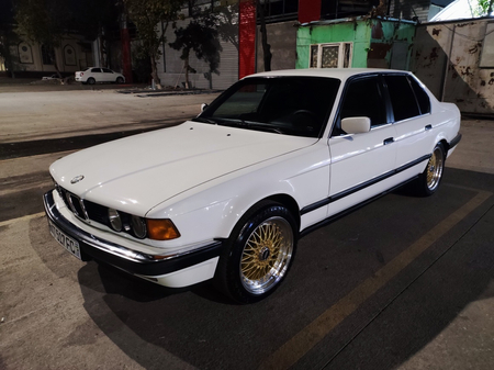 Срочно продам легендарный BMW е32 730 iL отличном состоянии