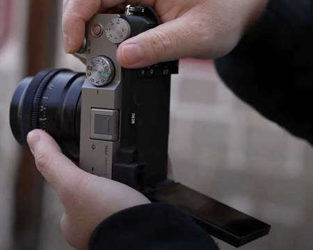 Sony Alpha 7C беззеркальная камера с объективом Sony 35mm f1.4 GM