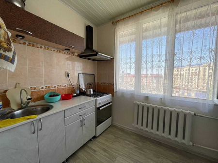 Продается квартира 4/7/9 с ремонтом .Яшнабад ул Алтинтепа (J2570)