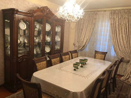 Продается 4 ком квартира много зеленый зоны чистый двор Медгород