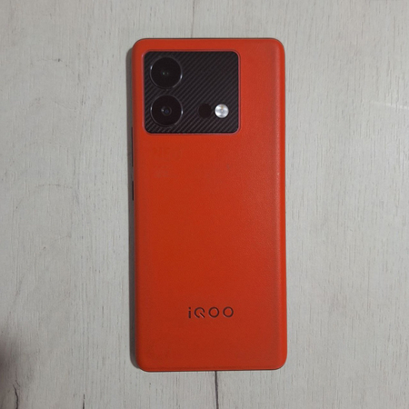 Vivo iqoo neo 8 12/256GB (PUBG 90FPS)